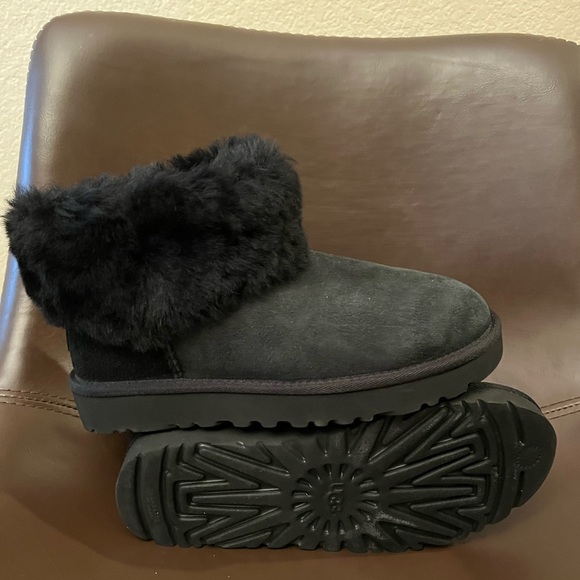 UGG | Shoes | Ugg Womens Classic Mini Fluff Boot | Poshmark